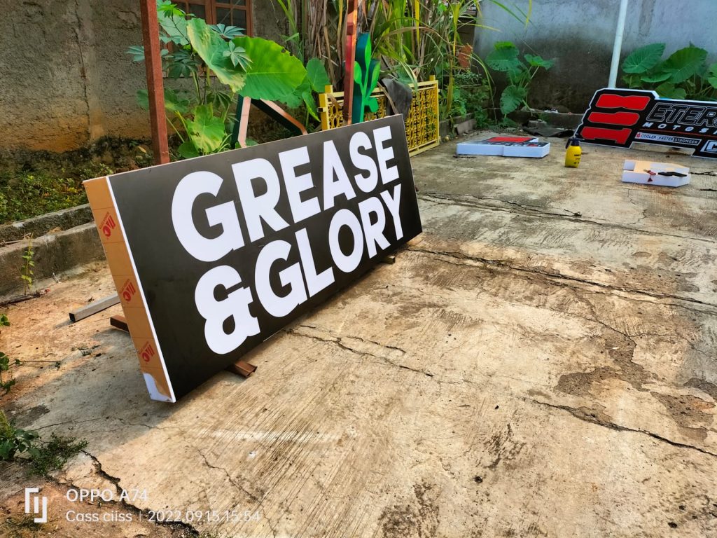 Sign Akrilik Custom | Putra Jaya Acrylic
